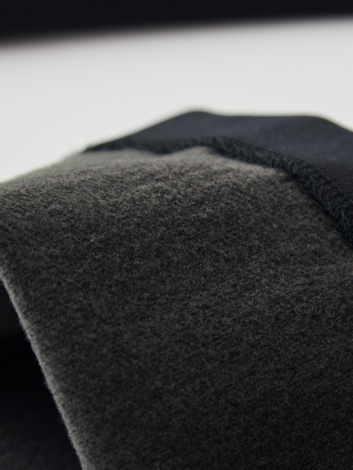 360°ストレッチの裏起毛セミワイドパンツ/ウールライク/ブラック | Factelier (ファクトリエ)